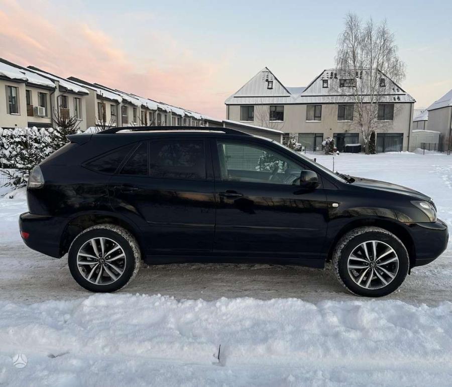 Black Lexus RX 400h 2006 in Vilnius, with an engine capacity of 3.30 L and mileage of 316 thousand km for 5000 €, photo 4 on AUTOMOTO.COM.LV