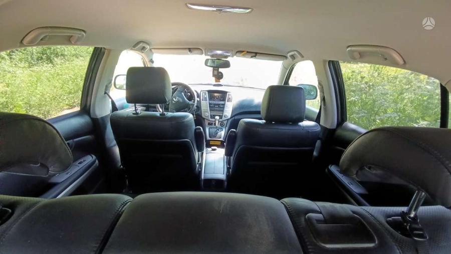 Black Lexus RX 400h 2006 in Alytus, with an engine capacity of 3.31 L and mileage of 297 thousand km for 6000 €, photo 8 on AUTOMOTO.COM.LV