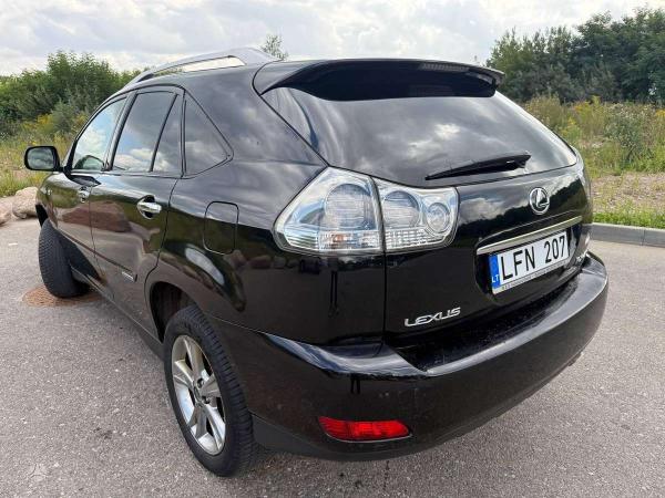 Black Lexus RX 400h 2006 in Vilnius, with an engine capacity of 3.31 L and mileage of 338 thousand km for 4199 €, photo 10 on AUTOMOTO.COM.LV