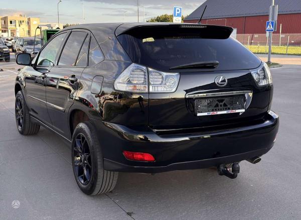 Lexus RX 400h 2006 Šauļi vietnē Melns Lexus RX 400h 2006 Šauļi, ar dzinēja tilpumu 3.30 L un nobraukumu 265 tūkst. km par 6700 €, foto 8 vietnē AUTOMOTO.COM.LV