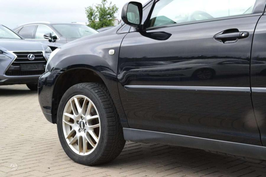 Black Lexus RX 400h 2006 in Vilnius, with an engine capacity of 3.31 L and mileage of 293 thousand km for 5500 €, photo 4 on AUTOMOTO.COM.LV