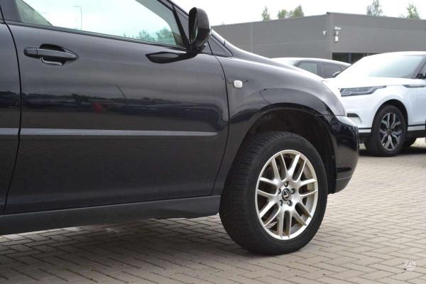 Black Lexus RX 400h 2006 in Vilnius, with an engine capacity of 3.31 L and mileage of 293 thousand km for 5500 €, photo 9 on AUTOMOTO.COM.LV