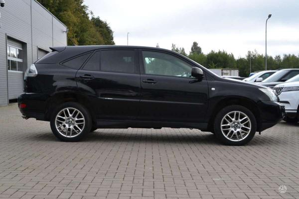 Black Lexus RX 400h 2006 in Vilnius, with an engine capacity of 3.31 L and mileage of 293 thousand km for 5500 €, photo 10 on AUTOMOTO.COM.LV