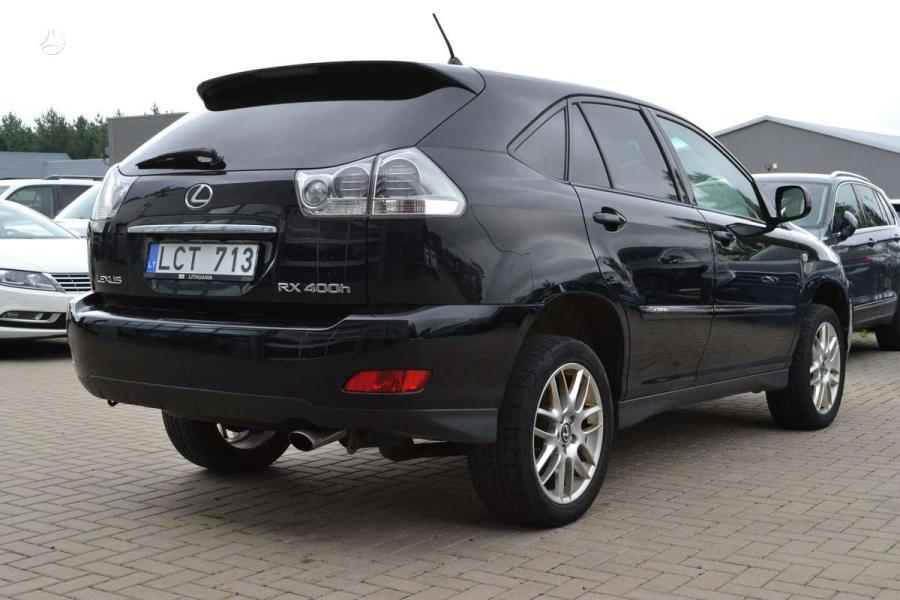 Black Lexus RX 400h 2006 in Vilnius, with an engine capacity of 3.31 L and mileage of 293 thousand km for 5500 €, photo 11 on AUTOMOTO.COM.LV