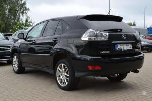 Black Lexus RX 400h 2006 in Vilnius, with an engine capacity of 3.31 L and mileage of 293 thousand km for 5500 €, photo 15 on AUTOMOTO.COM.LV