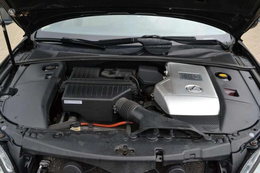 Black Lexus RX 400h 2006 in Vilnius, with an engine capacity of 3.31 L and mileage of 293 thousand km for 5500 €, photo 17 on AUTOMOTO.COM.LV