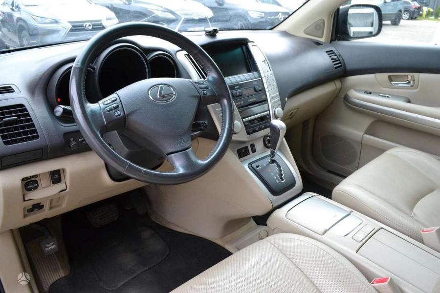 Black Lexus RX 400h 2006 in Vilnius, with an engine capacity of 3.31 L and mileage of 293 thousand km for 5500 €, photo 24 on AUTOMOTO.COM.LV