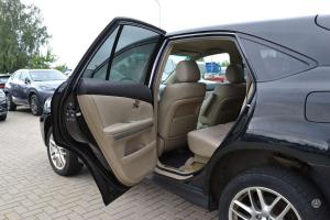 Black Lexus RX 400h 2006 in Vilnius, with an engine capacity of 3.31 L and mileage of 293 thousand km for 5500 €, photo 33 on AUTOMOTO.COM.LV