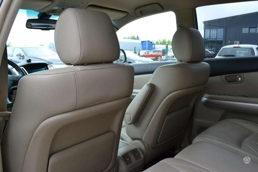 Black Lexus RX 400h 2006 in Vilnius, with an engine capacity of 3.31 L and mileage of 293 thousand km for 5500 €, photo 36 on AUTOMOTO.COM.LV