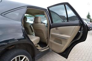 Black Lexus RX 400h 2006 in Vilnius, with an engine capacity of 3.31 L and mileage of 293 thousand km for 5500 €, photo 38 on AUTOMOTO.COM.LV