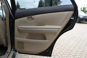 Black Lexus RX 400h 2006 in Vilnius, with an engine capacity of 3.31 L and mileage of 293 thousand km for 5500 €, photo 39 on AUTOMOTO.COM.LV