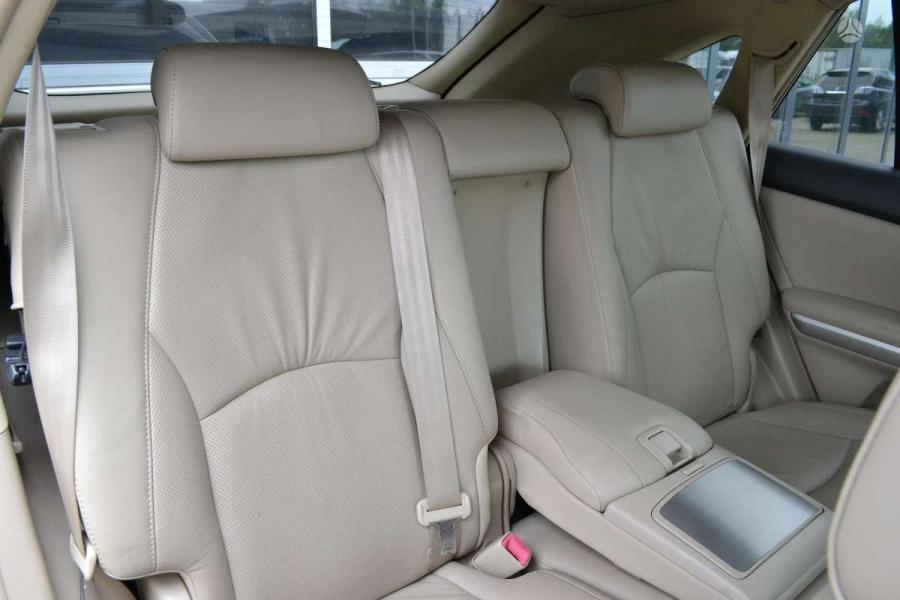 Black Lexus RX 400h 2006 in Vilnius, with an engine capacity of 3.31 L and mileage of 293 thousand km for 5500 €, photo 42 on AUTOMOTO.COM.LV
