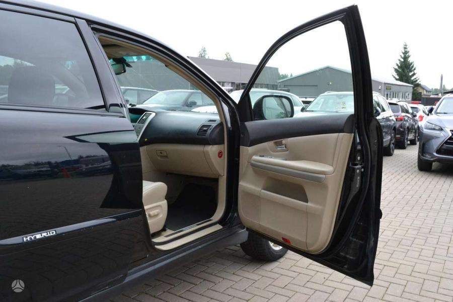 Black Lexus RX 400h 2006 in Vilnius, with an engine capacity of 3.31 L and mileage of 293 thousand km for 5500 €, photo 43 on AUTOMOTO.COM.LV