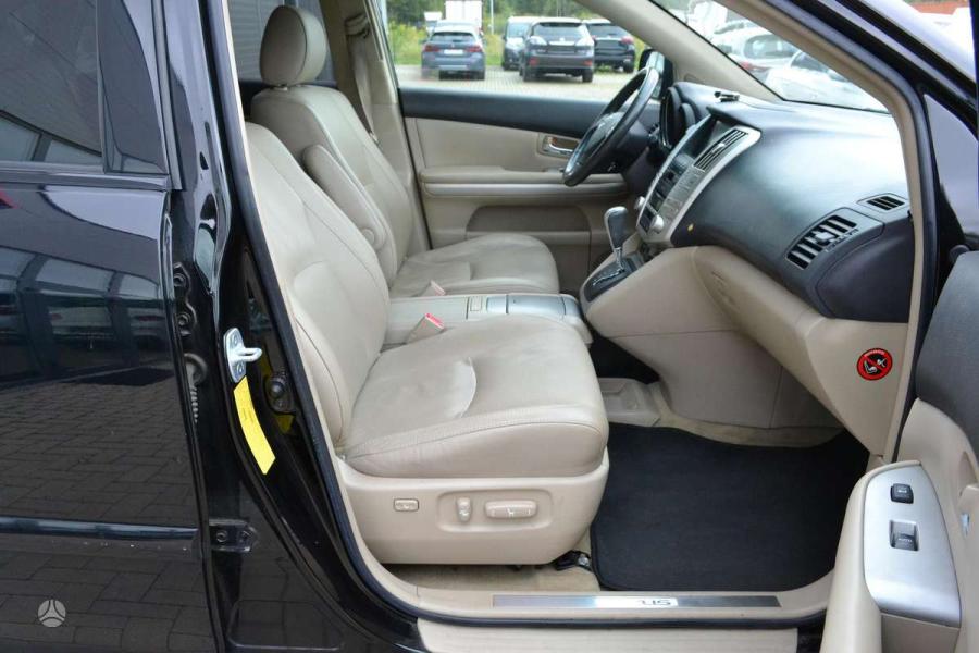 Black Lexus RX 400h 2006 in Vilnius, with an engine capacity of 3.31 L and mileage of 293 thousand km for 5500 €, photo 45 on AUTOMOTO.COM.LV