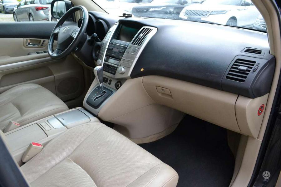 Black Lexus RX 400h 2006 in Vilnius, with an engine capacity of 3.31 L and mileage of 293 thousand km for 5500 €, photo 48 on AUTOMOTO.COM.LV