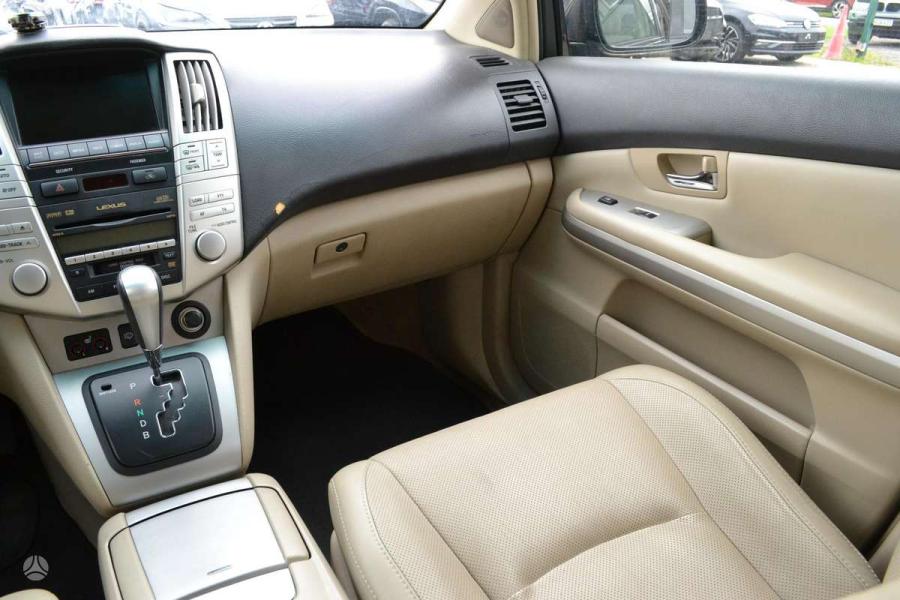 Black Lexus RX 400h 2006 in Vilnius, with an engine capacity of 3.31 L and mileage of 293 thousand km for 5500 €, photo 51 on AUTOMOTO.COM.LV
