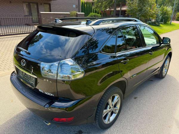 Lexus RX 400h 2006 in Vilnius on AUTOMOTO.COM.LV Black Lexus RX 400h 2006 in Vilnius, with an engine capacity of 3.31 L and mileage of 272 thousand km for 4500 €, photo 11 on AUTOMOTO.COM.LV