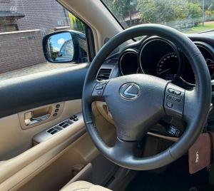 Melns Lexus RX 400h 2006 Viļņa, ar dzinēja tilpumu 3.31 L un nobraukumu 272 tūkst. km par 4500 €, foto 18 vietnē AUTOMOTO.COM.LV