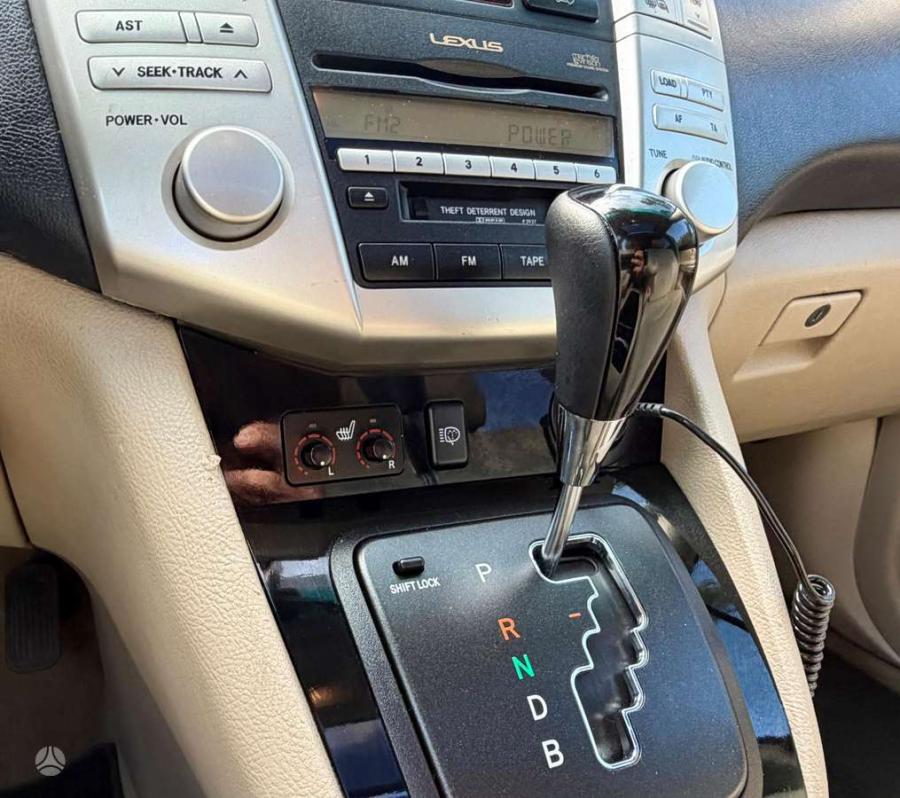 Melns Lexus RX 400h 2006 Viļņa, ar dzinēja tilpumu 3.31 L un nobraukumu 272 tūkst. km par 4500 €, foto 23 vietnē AUTOMOTO.COM.LV