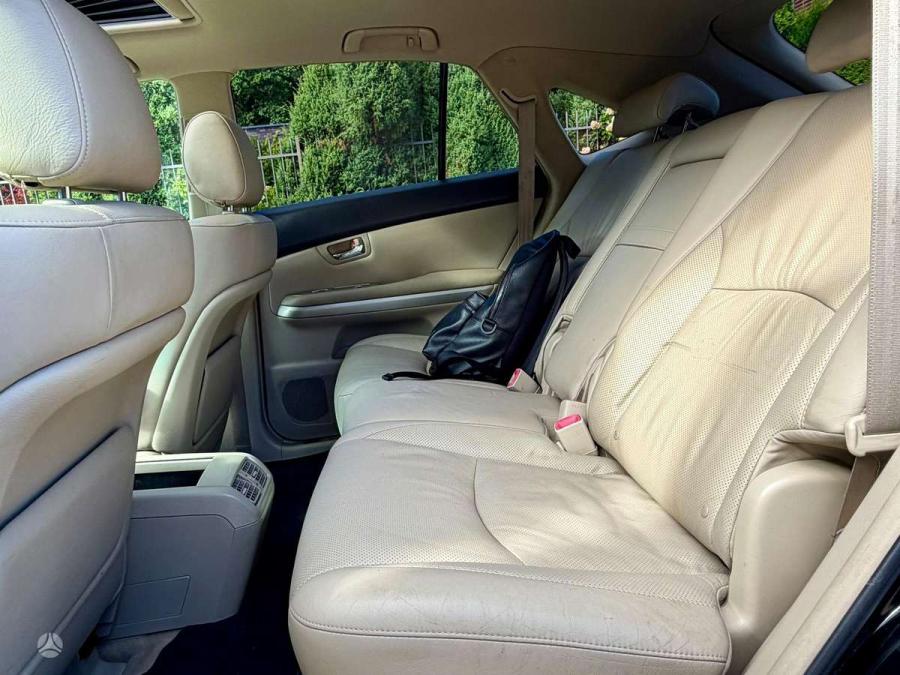 Melns Lexus RX 400h 2006 Viļņa, ar dzinēja tilpumu 3.31 L un nobraukumu 272 tūkst. km par 4500 €, foto 25 vietnē AUTOMOTO.COM.LV