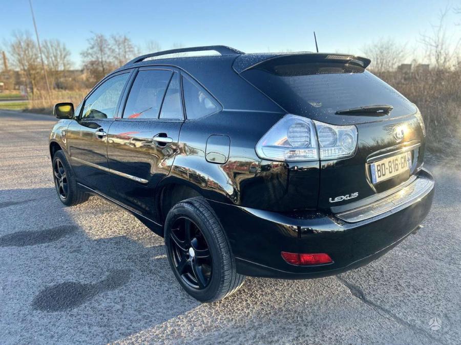 Melns Lexus RX 400h 2007 Panevēža, ar dzinēja tilpumu 3.31 L un nobraukumu 230 tūkst. km par 5400 €, foto 5 vietnē AUTOMOTO.COM.LV
