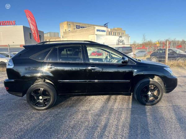 Melns Lexus RX 400h 2007 Panevēža, ar dzinēja tilpumu 3.31 L un nobraukumu 230 tūkst. km par 5400 €, foto 7 vietnē AUTOMOTO.COM.LV