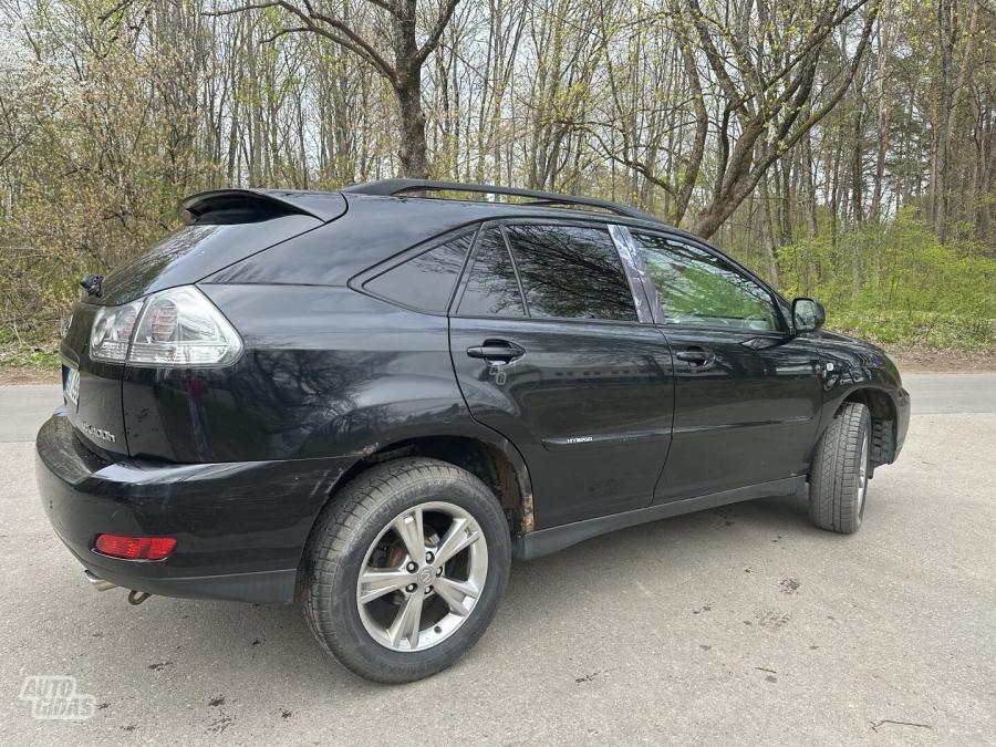 Black Lexus RX 400h 2007 in Vilnius, with an engine capacity of 3.30 L and mileage of 330 thousand km for 3800 €, photo 6 on AUTOMOTO.COM.LV