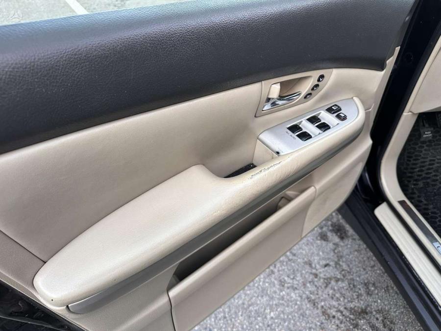 Melns Lexus RX 400h 2007 Viļņa, ar dzinēja tilpumu 3.31 L un nobraukumu 349 tūkst. km par 3950 €, foto 7 vietnē AUTOMOTO.COM.LV