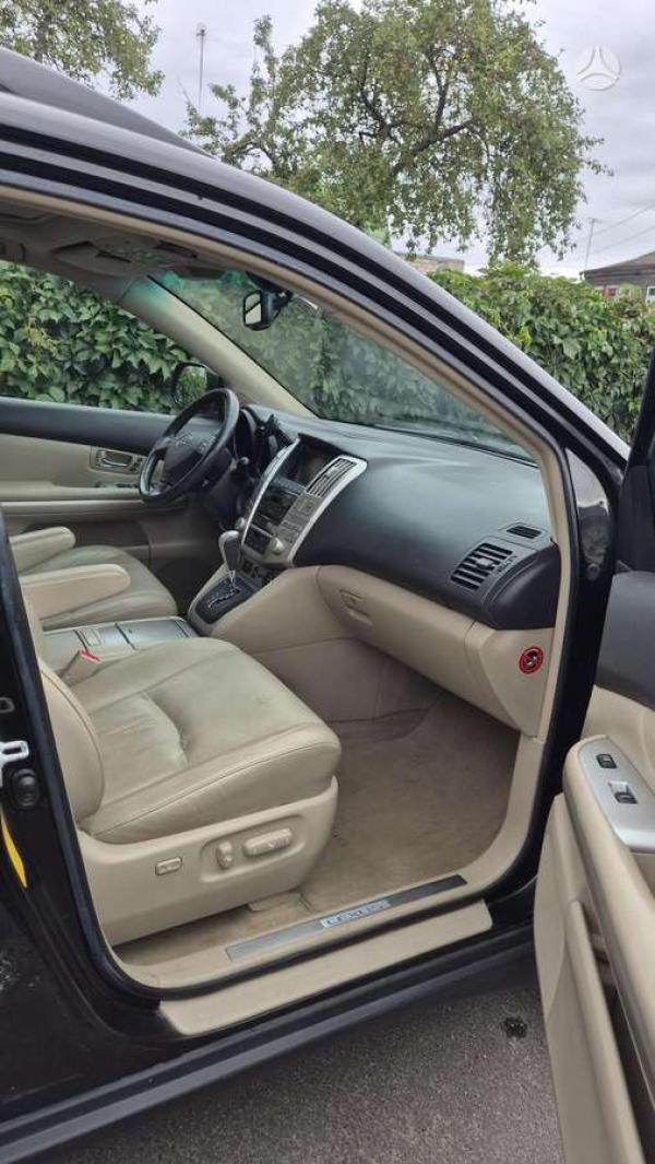 Melns Lexus RX 400h 2007 Kauņa, ar dzinēja tilpumu 3.31 L un nobraukumu 272 tūkst. km par 6300 €, foto 10 vietnē AUTOMOTO.COM.LV