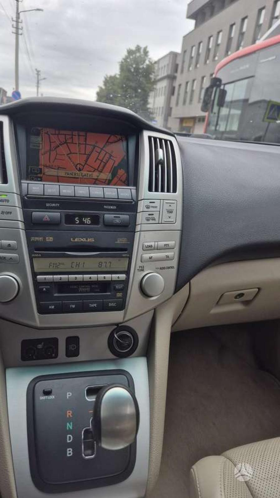 Melns Lexus RX 400h 2007 Kauņa, ar dzinēja tilpumu 3.31 L un nobraukumu 272 tūkst. km par 6300 €, foto 23 vietnē AUTOMOTO.COM.LV