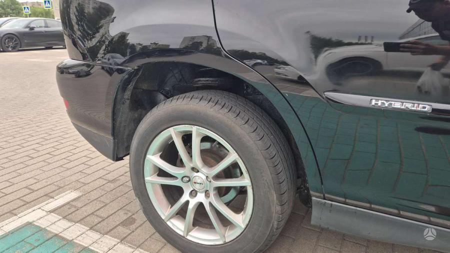 Melns Lexus RX 400h 2007 Kauņa, ar dzinēja tilpumu 3.31 L un nobraukumu 272 tūkst. km par 6300 €, foto 32 vietnē AUTOMOTO.COM.LV