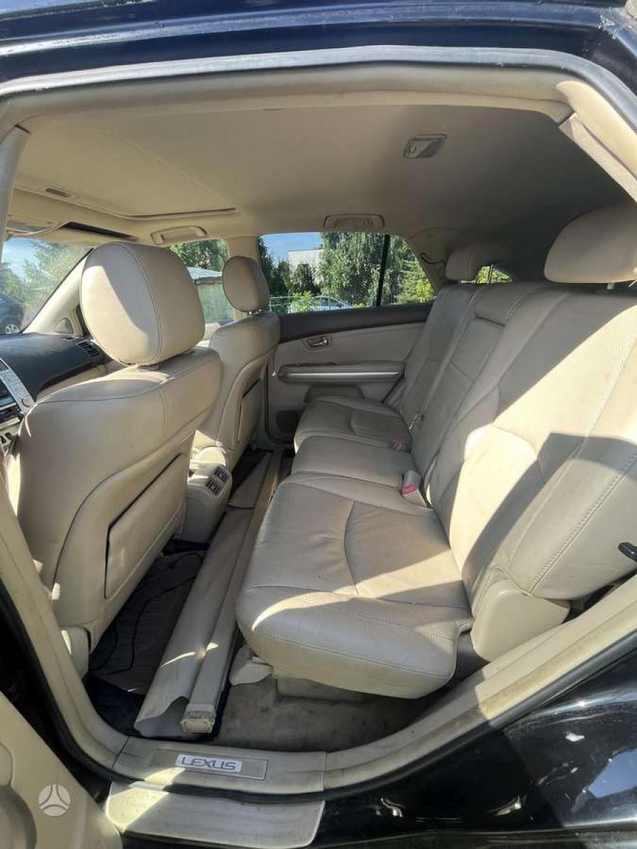 Black Lexus RX 400h 2007 in Vilnius, with an engine capacity of 3.31 L and mileage of 300 thousand km for 2900 €, photo 8 on AUTOMOTO.COM.LV