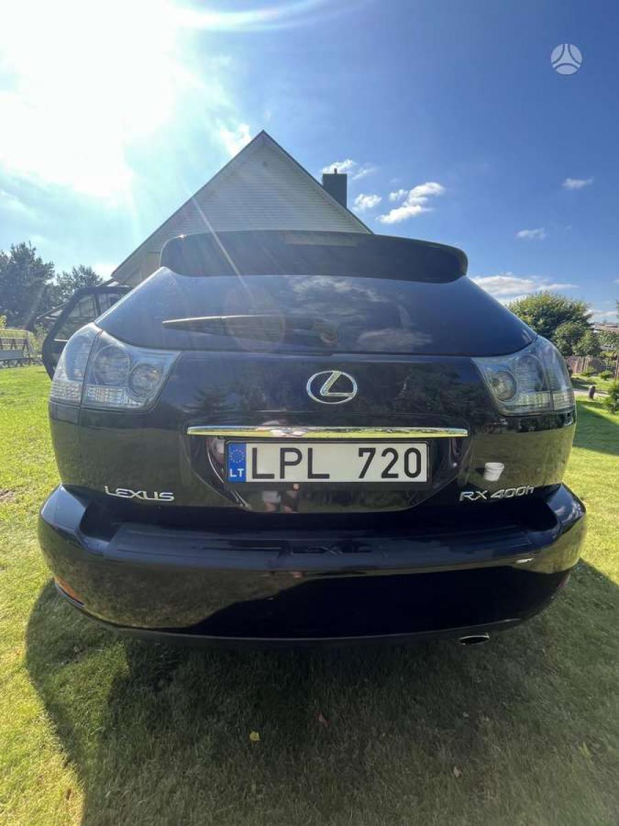Black Lexus RX 400h 2007 in Vilnius, with an engine capacity of 3.31 L and mileage of 300 thousand km for 2900 €, photo 9 on AUTOMOTO.COM.LV