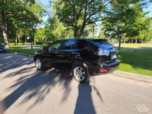 Black Lexus RX 400h 2008 in Vilnius, with an engine capacity of 3.30 L and mileage of 270 thousand km for 7400 €, photo 4 on AUTOMOTO.COM.LV