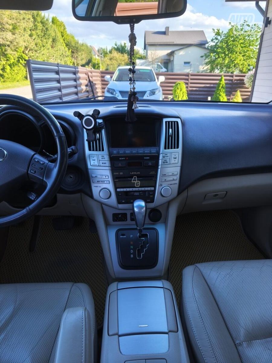 Black Lexus RX 400h 2008 in Vilnius, with an engine capacity of 3.30 L and mileage of 270 thousand km for 7400 €, photo 8 on AUTOMOTO.COM.LV