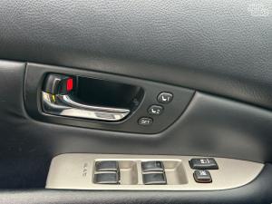 Black Lexus RX 400h 2008 in Kaunas, with an engine capacity of 3.30 L and mileage of 330 thousand km for 4699 €, photo 12 on AUTOMOTO.COM.LV