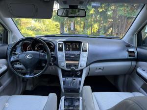 Black Lexus RX 400h 2008 in Vilnius, with an engine capacity of 3.30 L and mileage of 308 thousand km for 4499 €, photo 16 on AUTOMOTO.COM.LV