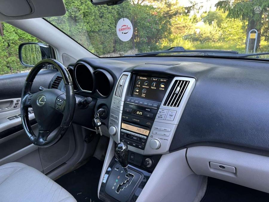 Black Lexus RX 400h 2008 in Vilnius, with an engine capacity of 3.30 L and mileage of 308 thousand km for 4499 €, photo 18 on AUTOMOTO.COM.LV