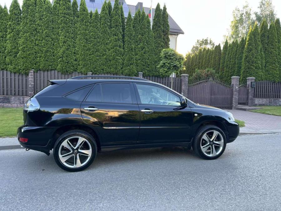 Black Lexus RX 400h 2008 in Vilnius, with an engine capacity of 3.30 L and mileage of 308 thousand km for 4500 €, photo 8 on AUTOMOTO.COM.LV