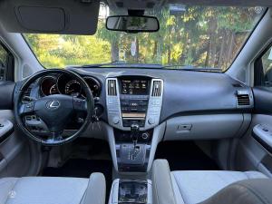 Black Lexus RX 400h 2008 in Vilnius, with an engine capacity of 3.30 L and mileage of 308 thousand km for 4500 €, photo 16 on AUTOMOTO.COM.LV