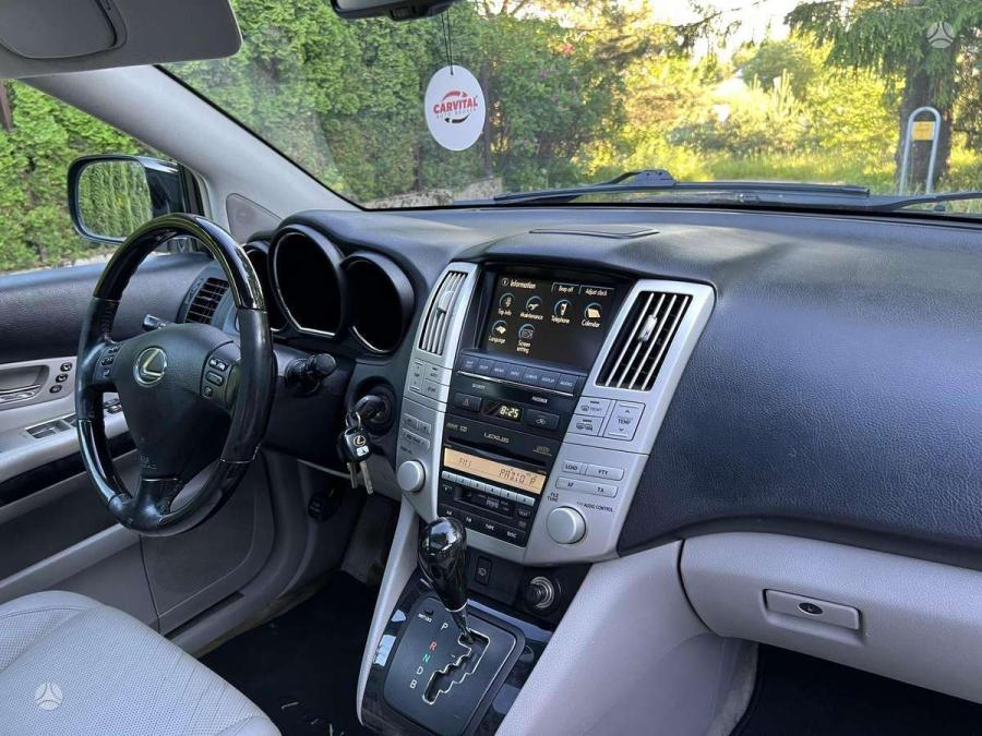 Black Lexus RX 400h 2008 in Vilnius, with an engine capacity of 3.30 L and mileage of 308 thousand km for 4500 €, photo 18 on AUTOMOTO.COM.LV
