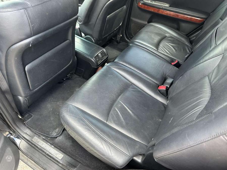 Black Lexus RX 400h 2008 in Kaunas, with an engine capacity of 3.30 L and mileage of 286 thousand km for 4450 €, photo 9 on AUTOMOTO.COM.LV