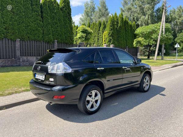 Black Lexus RX 400h 2008 in Vilnius, with an engine capacity of 3.30 L and mileage of 286 thousand km for 4850 €, photo 4 on AUTOMOTO.COM.LV