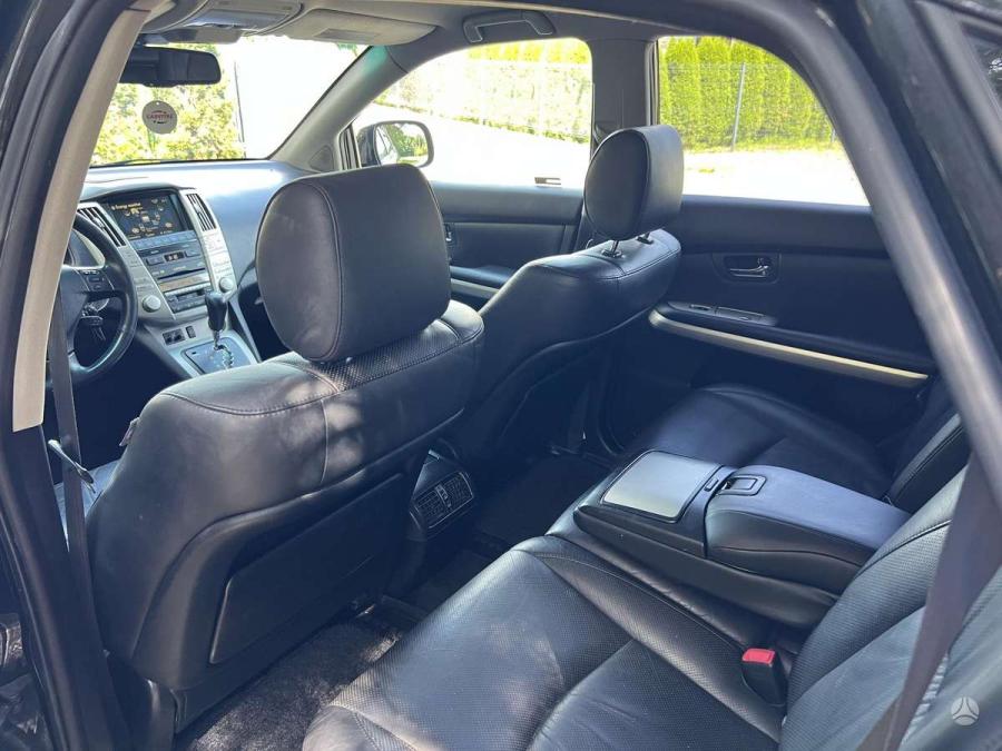 Melns Lexus RX 400h 2008 Viļņa, ar dzinēja tilpumu 3.30 L un nobraukumu 286 tūkst. km par 4850 €, foto 18 vietnē AUTOMOTO.COM.LV