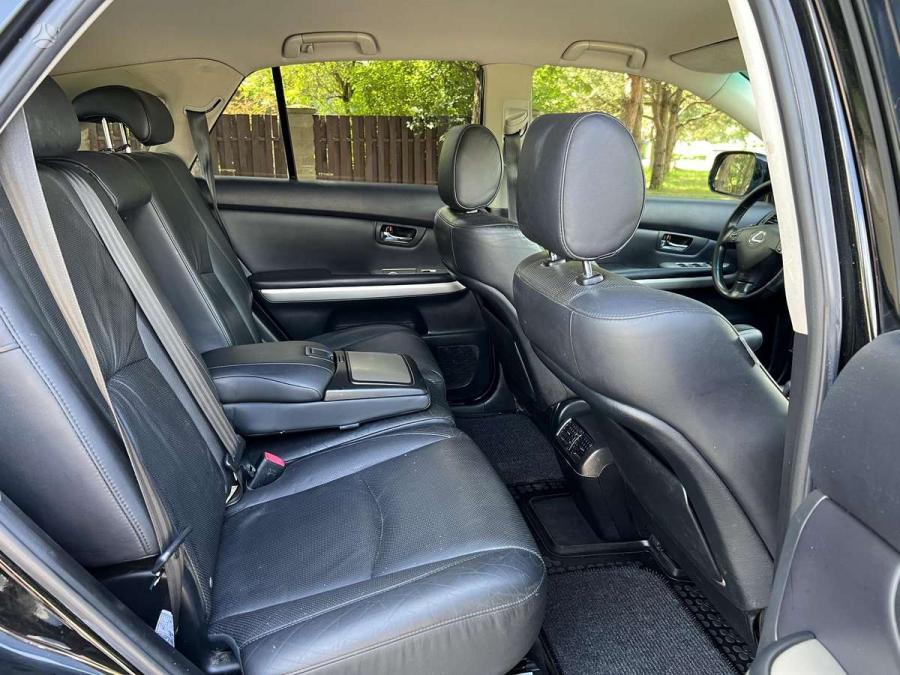 Melns Lexus RX 400h 2008 Viļņa, ar dzinēja tilpumu 3.30 L un nobraukumu 286 tūkst. km par 4850 €, foto 19 vietnē AUTOMOTO.COM.LV