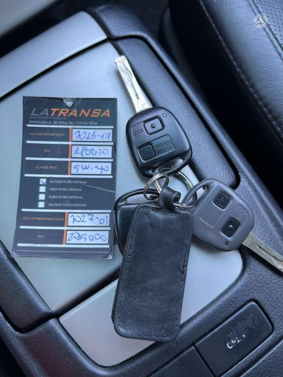 Melns Lexus RX 400h 2008 Viļņa, ar dzinēja tilpumu 3.30 L un nobraukumu 286 tūkst. km par 4850 €, foto 33 vietnē AUTOMOTO.COM.LV