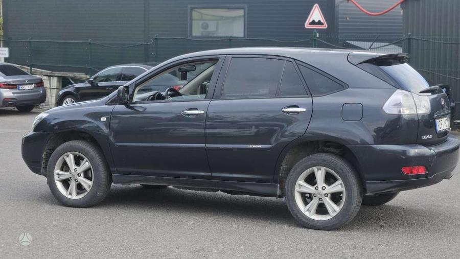 Melns Lexus RX 400h 2008 Viļņa, ar dzinēja tilpumu 3.31 L un nobraukumu 222 tūkst. km par 5700 €, foto 5 vietnē AUTOMOTO.COM.LV