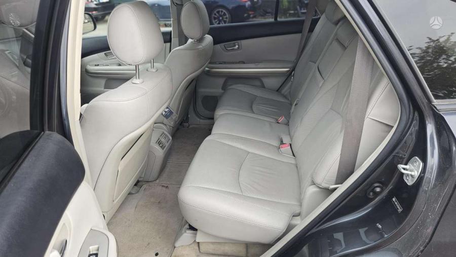 Melns Lexus RX 400h 2008 Viļņa, ar dzinēja tilpumu 3.31 L un nobraukumu 222 tūkst. km par 5700 €, foto 18 vietnē AUTOMOTO.COM.LV