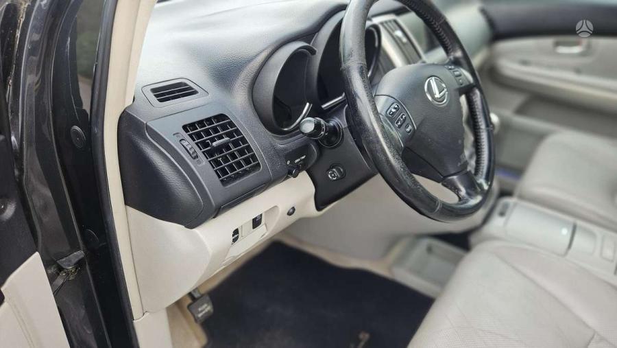 Melns Lexus RX 400h 2008 Viļņa, ar dzinēja tilpumu 3.31 L un nobraukumu 222 tūkst. km par 5700 €, foto 21 vietnē AUTOMOTO.COM.LV