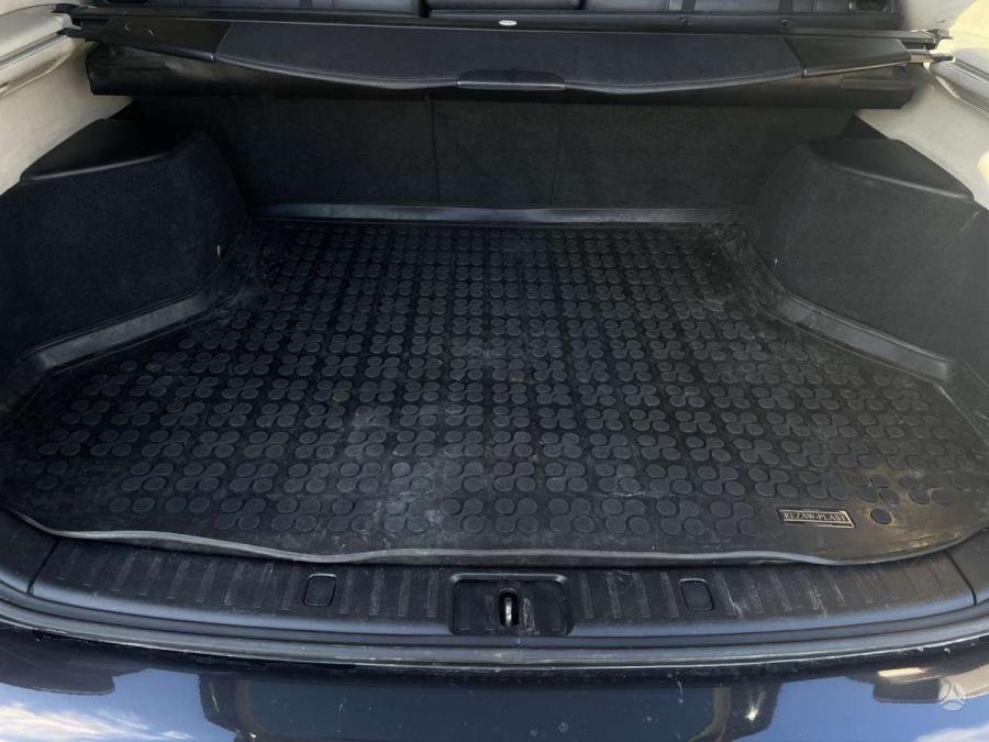 Melns Lexus RX 400h 2008 Viļņa, ar dzinēja tilpumu 3.30 L un nobraukumu 220 tūkst. km par 7299 €, foto 12 vietnē AUTOMOTO.COM.LV
